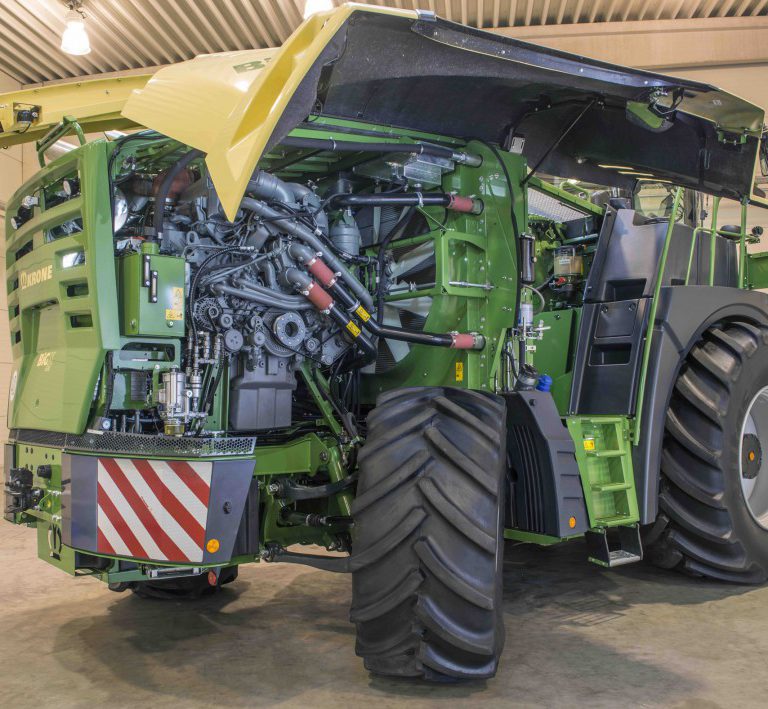Liebherr Krone. L' 8 cilindri da 16,4 litri D9508 nella cabina di regia ...