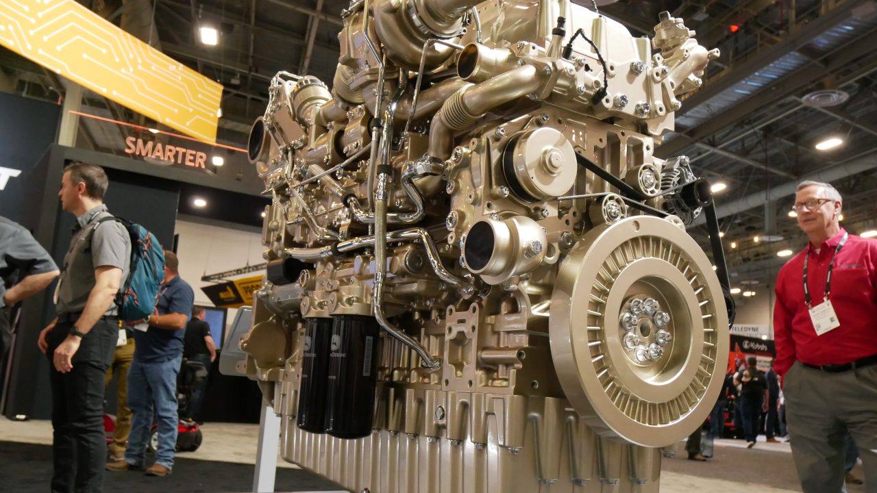 John Deere al ConExpo | Powertrain